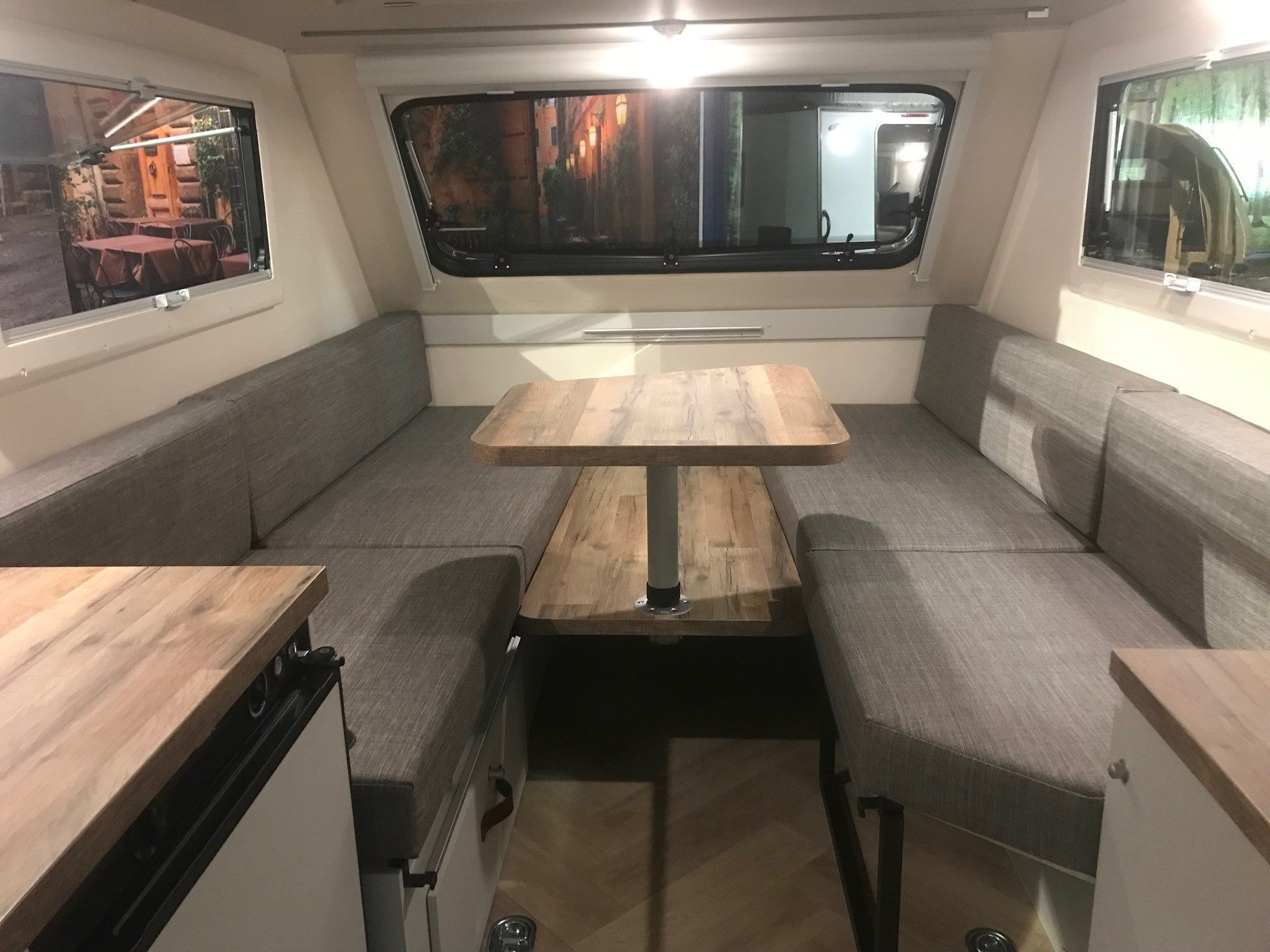 Verhoogd tafelblad (opzettafel) t.b.v. de Kip Shelter Plus en Outback